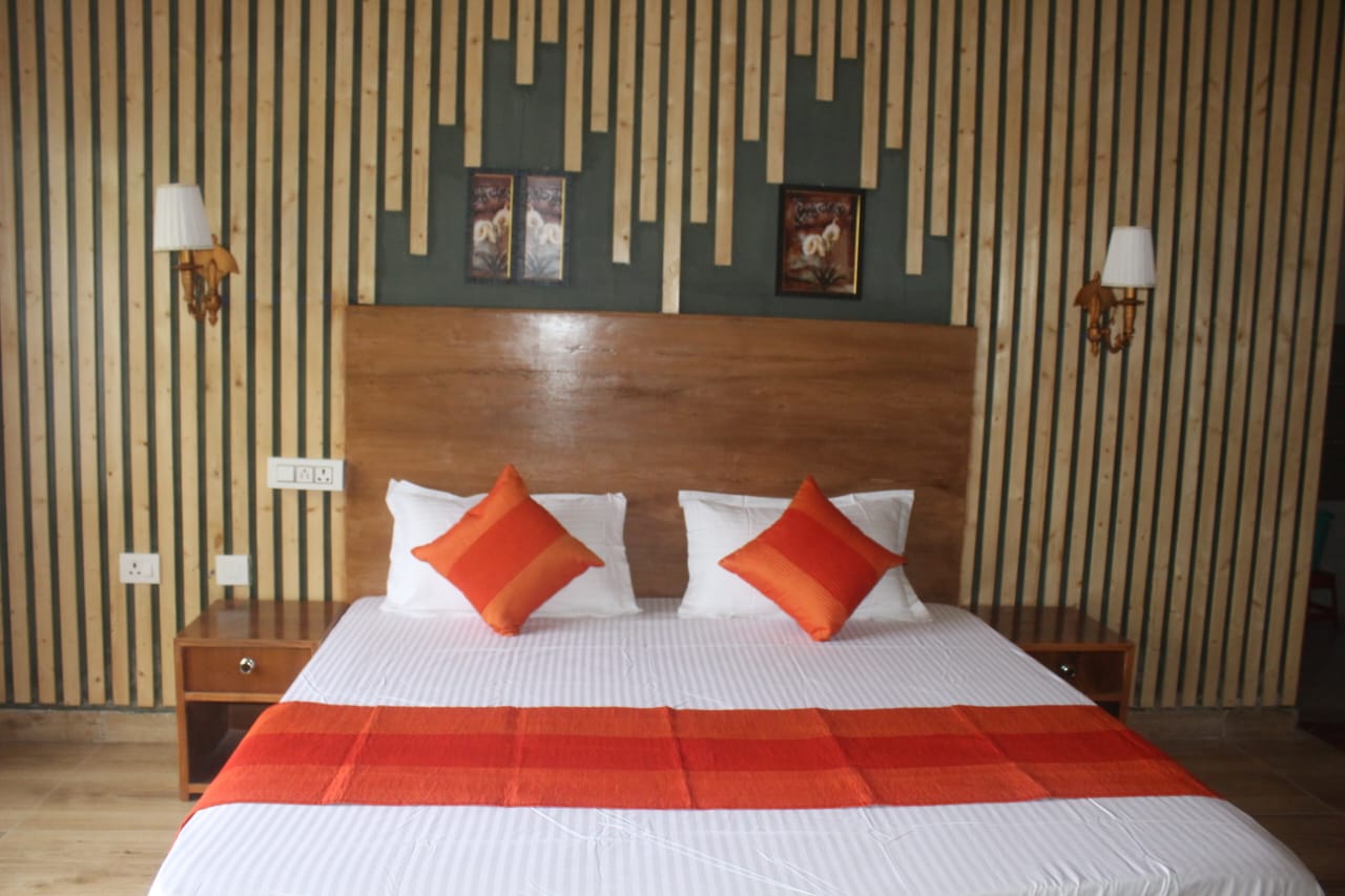 Himalayan Cedar Auli Resort Hotels Price Homestay Tarrif Booking Deluxe ...