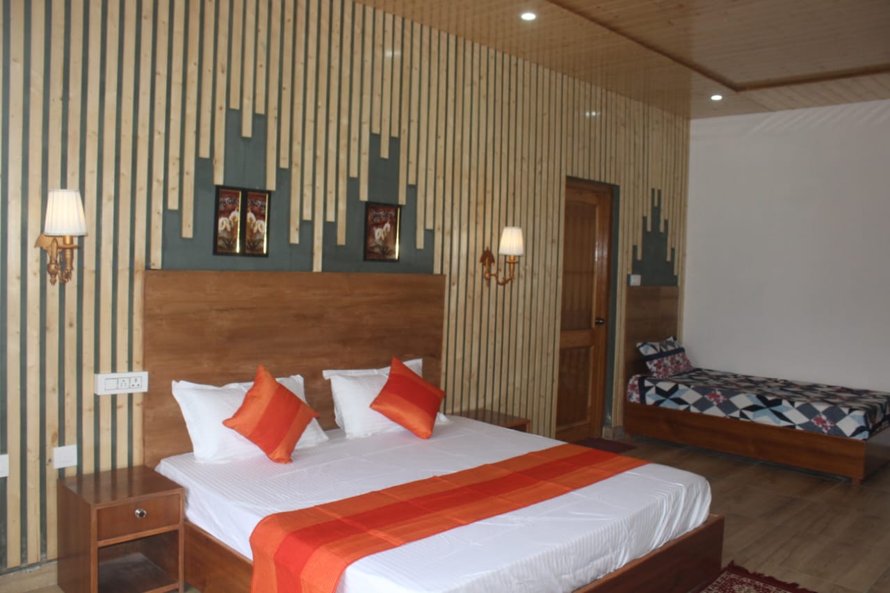 Himalayan Cedar Auli Resort Hotels Price Homestay Tarrif Booking Deluxe ...